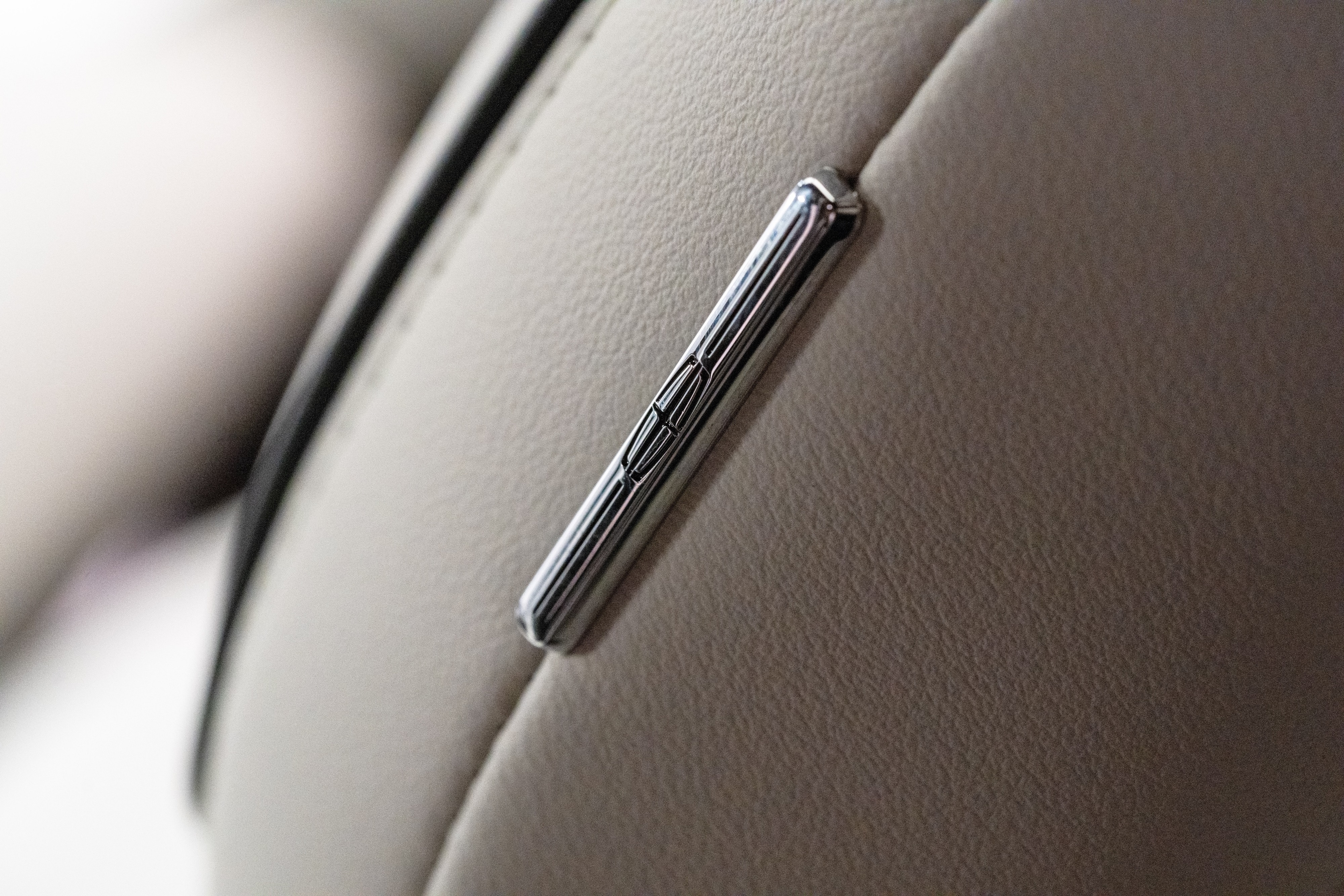 Black Label: A Decade of Lincoln Luxury, Illuminated by a New Moon