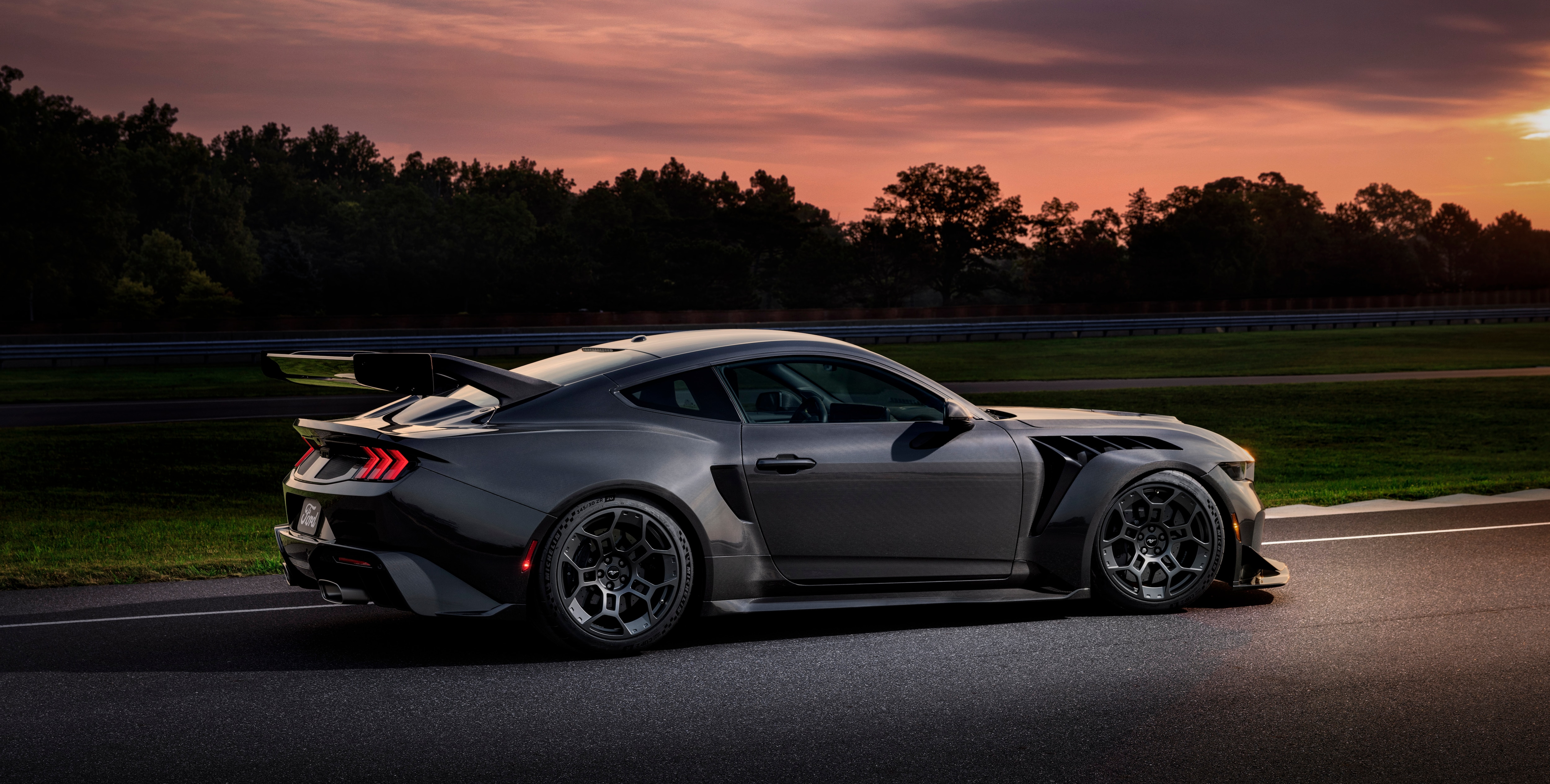 Mustang GTD Liquid Carbon Puts Race-Derived Construction on Full Display