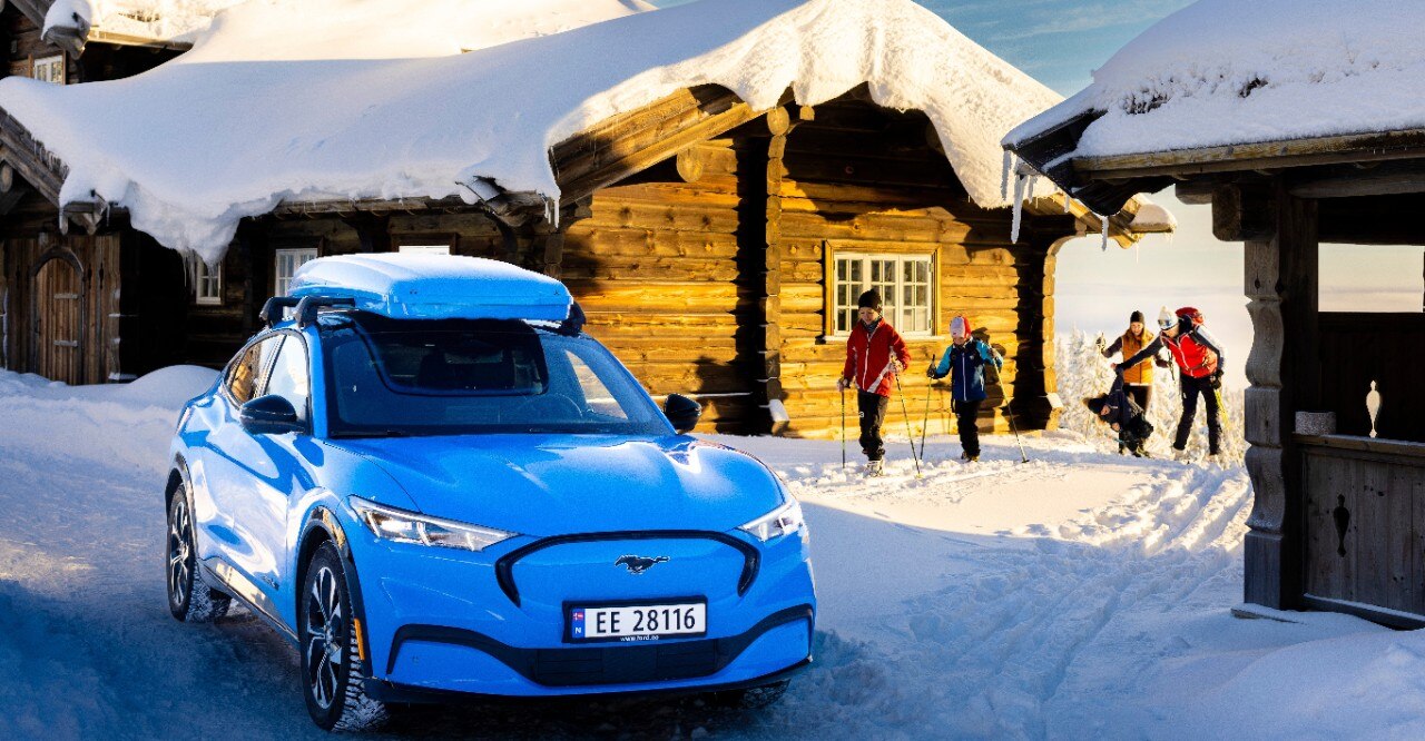 Christmas Power Play: Your Guide to Electric Vehicle Charging Etiquette