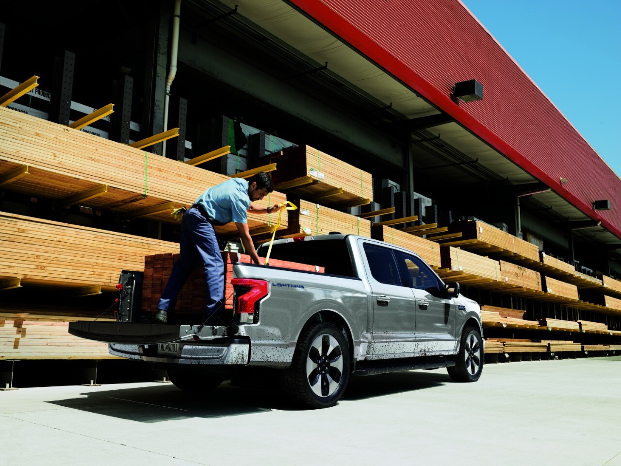 Ford U.S. Retail Sales Grow at Double the Industry Pace in 2024, Led by ...
